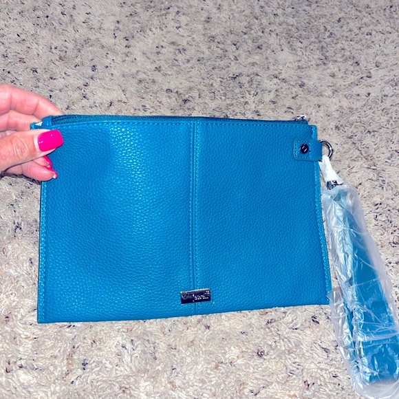 thirty-one | Bags | Thirty One Teal Wristlet | Poshmark